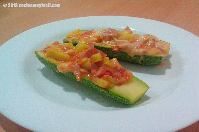Calabacitas rellenas de jamón con queso. Receta | Cocina Muy Facil